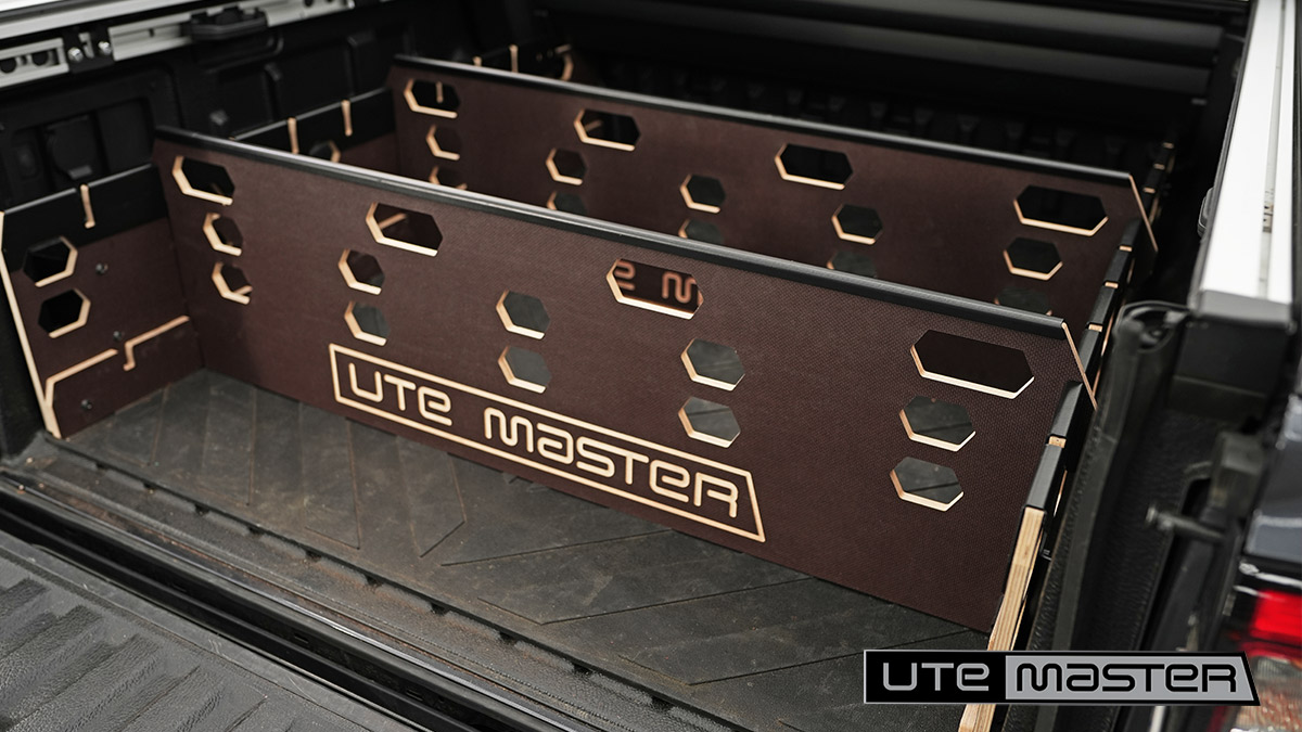 Cargo Divider System – Utemaster